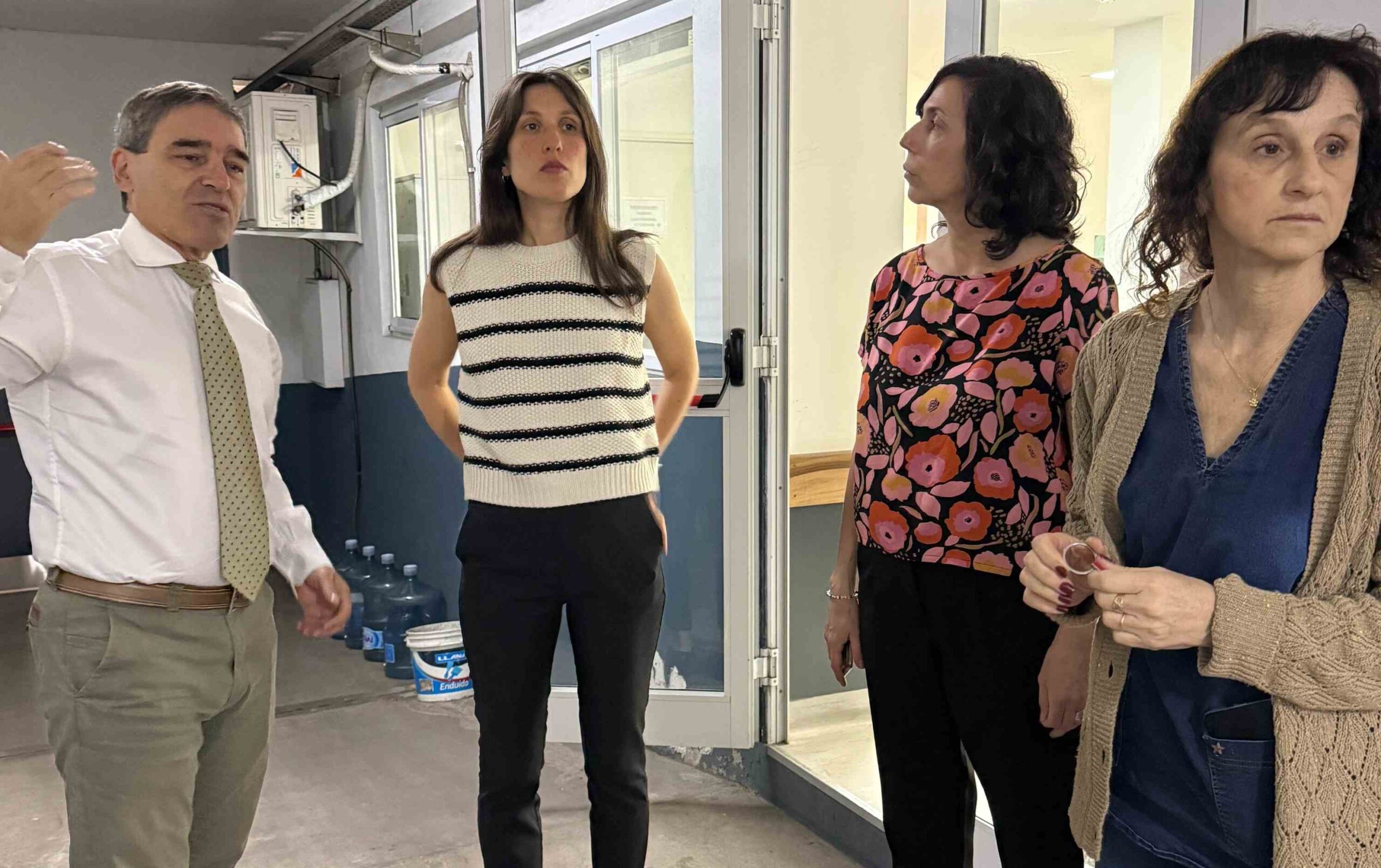 El ministro de Salud Fernán Quirós visitó el CeSAC 38º de Almagro ...